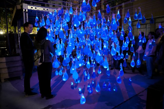 Interactive Rain | Travel Between The Pages