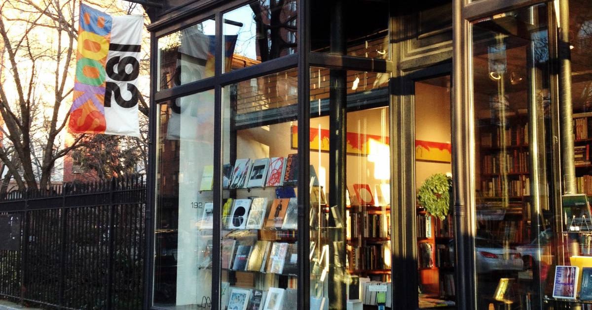 Bookstore Lover on the Road | Travel Between The Pages